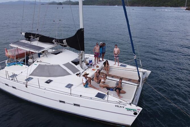 Catamaran Sunset Cruise Tamarindo - Suitability for Couples and Families