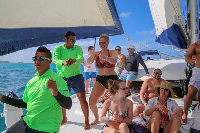 Catamaran to Isla Mujeres with Buffet and Open Bar from Cancun - A Full Breakdown of the Experience