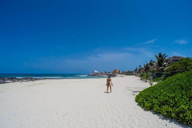 Catamaran to Mujeres Island with Open Bar on Board from Cancun - Is It Worth It?