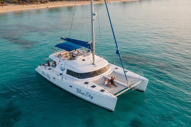 Catamaran with jacuzzi for groups Lunch and drinks Puerto plata - Who Should Consider This Tour?