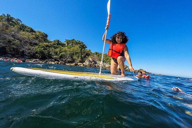 Catamaran Yelapa Beach Tour with Snorkeling, Food and Open Bar - The Group Size and Timing