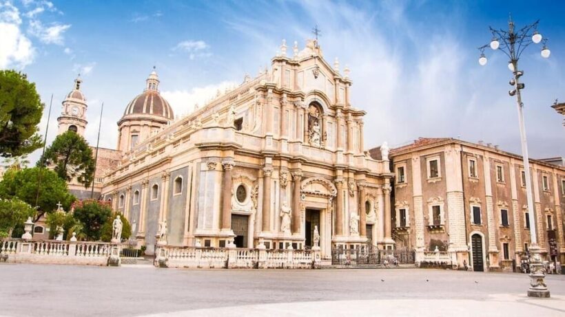 Catania: Hop-On, Hop-Off Bus to Acicastello and Acitrezza - FAQ