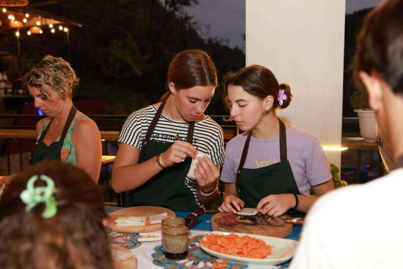 CatBa: Authentic Vietnam Cooking Class and local market tour - Key Points