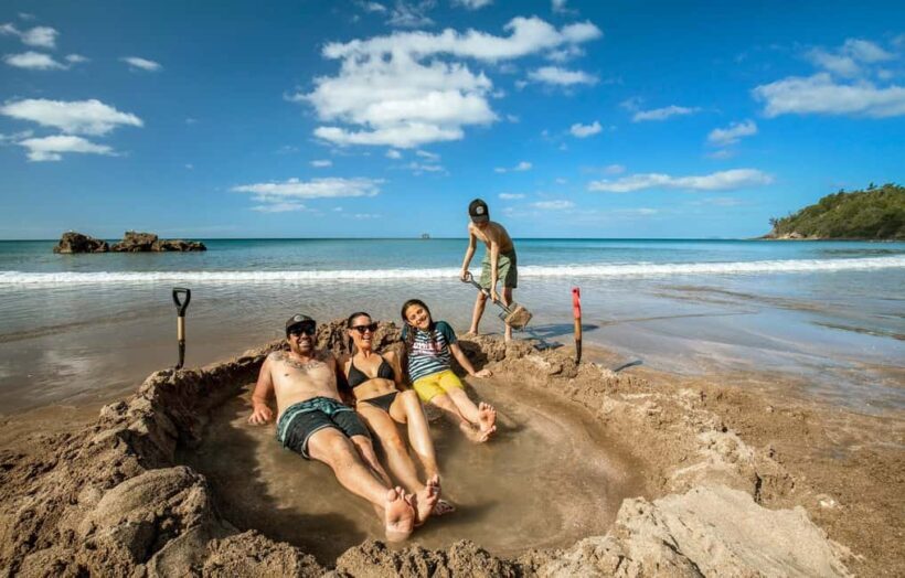 CATHEDRAL COVE & HOT WATER BEACH Day Tour from Auckland - Key Points