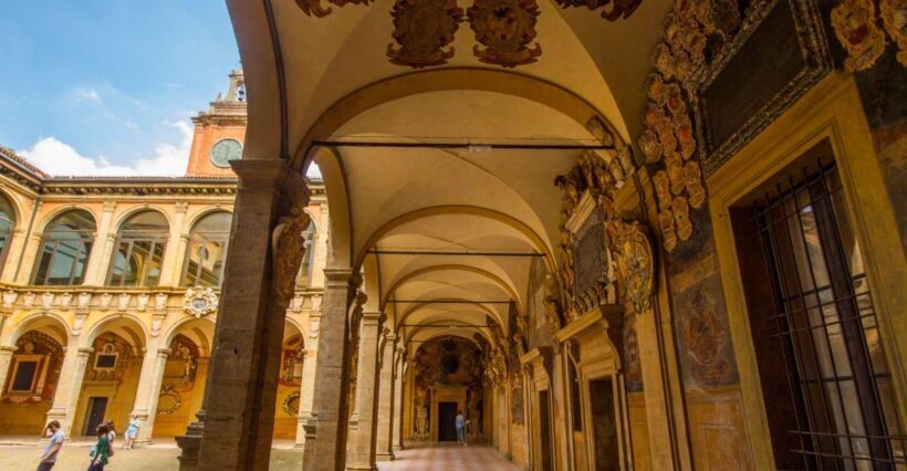 Cathedral of San Petronio and Archiginnasio Private Tour - Introduction