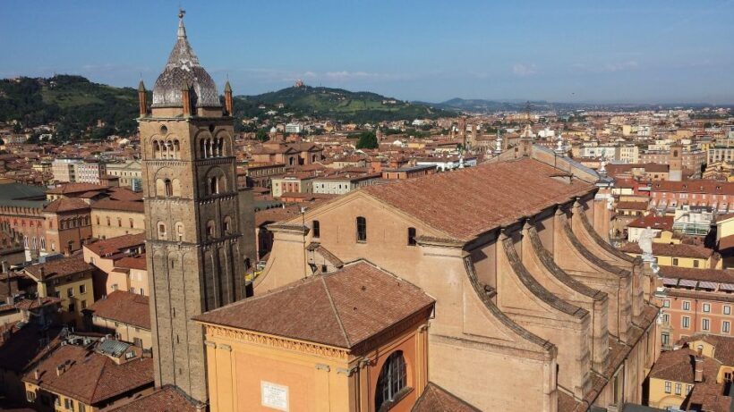 Cathedral of San Petronio and Archiginnasio Private Tour - Practical Tips for Travelers