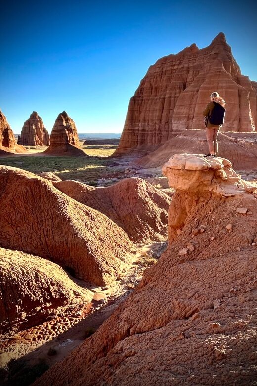 Cathedral Valley 4X4 Tour, Temples of the Sun and Moon 4 Hrs - Key Points
