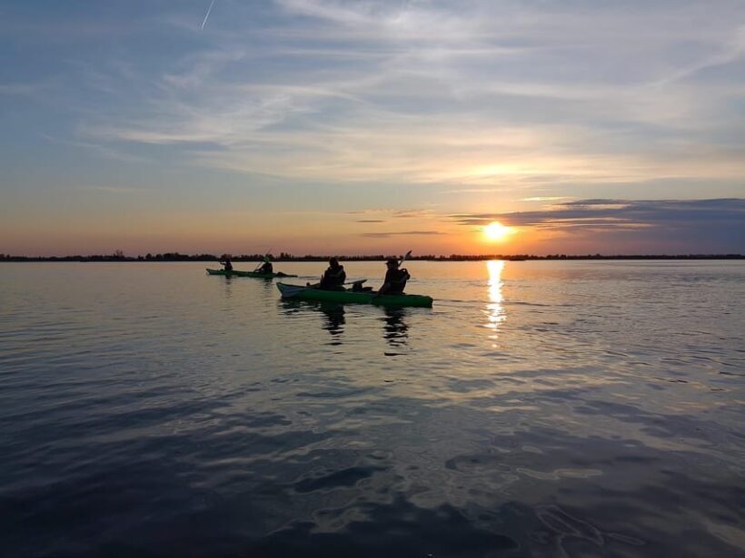 Cavallino: Sunset Kayak Tour in the Venetian Lagoon - Key Points
