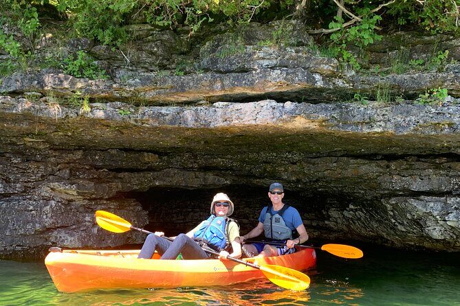 Cave Point Kayak Tour - Cave Point Kayak Tour: An Authentic Door County Experience