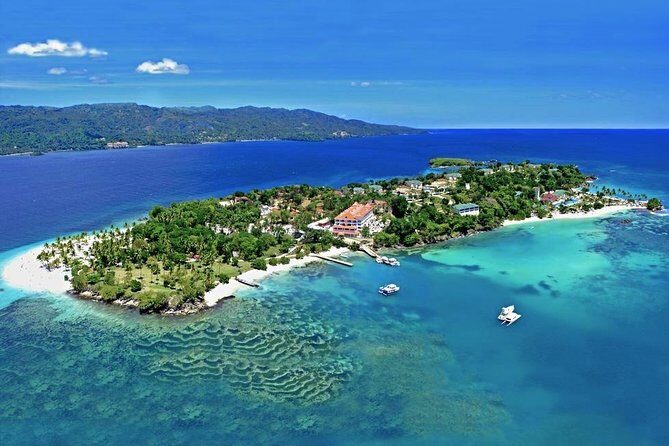 Cayo Levantado at Bacardi Island including Boat transfer, Lunch and Snorkeling - Key Points