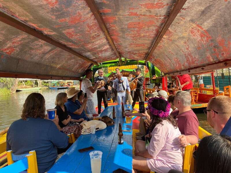 CDMX: Trajinera party in Xochimilco with tacos, music, and drinks - FAQ