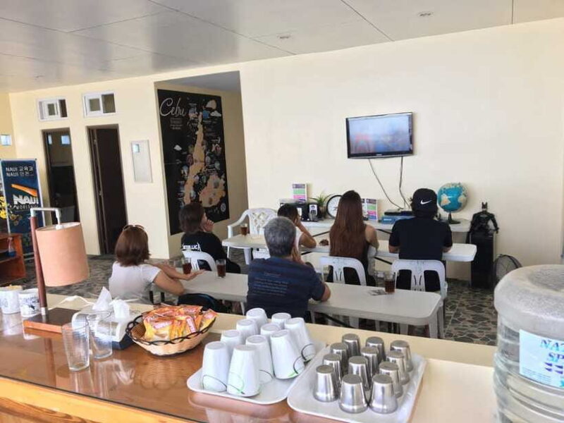 CEBU: How to get two for one price (scuba certification) - Pros and Cons