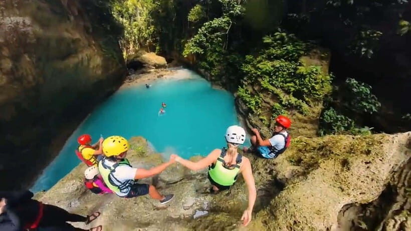 Cebu:Oslob Whale Shark Swimming & Kawasan Falls Canyoneering - The Itinerary in Detail