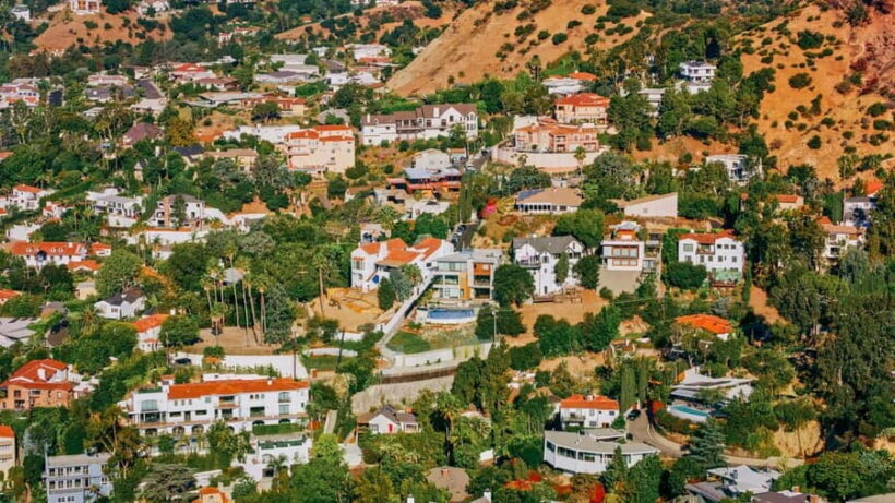 Celebrity Homes Extravaganza: Private Tour in Los Angeles - Celebrity Homes and Famous Landmarks