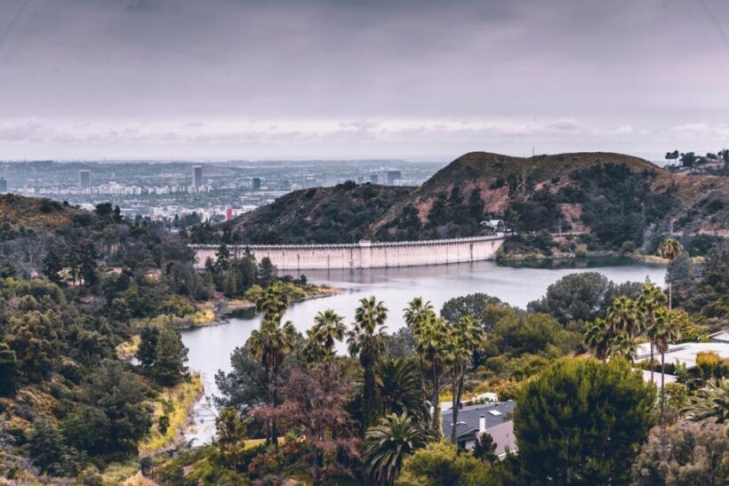 Celebrity Homes Extravaganza: Private Tour in Los Angeles - Views of Los Angeles Skyline