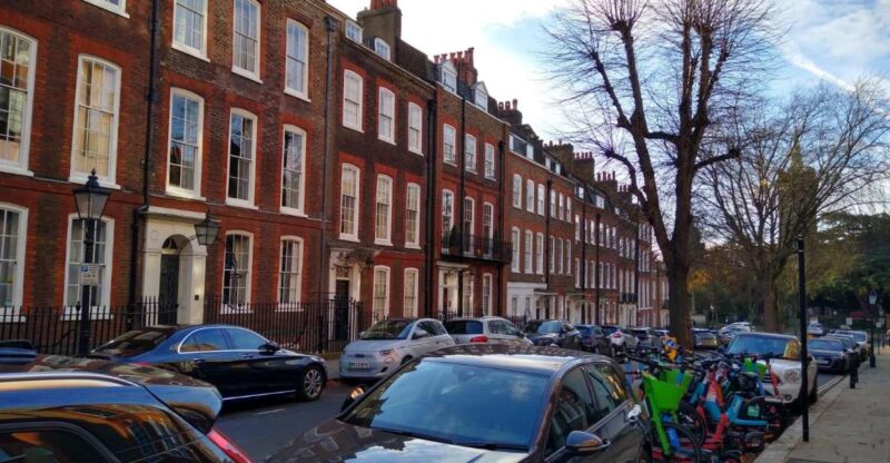 Celebrity Homes Tour of Hampstead - The Experience from a Traveler’s Perspective