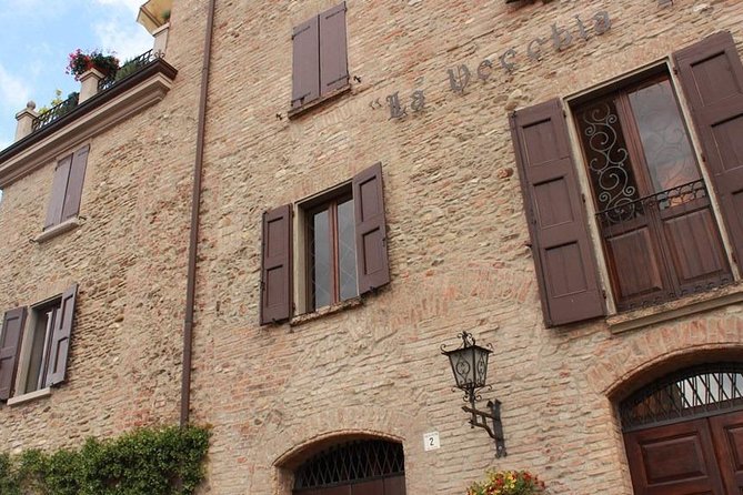 Centenary Balsamic Vinegar of Modena - Acetaia Tour & Tasting - Accessibility and Booking Information
