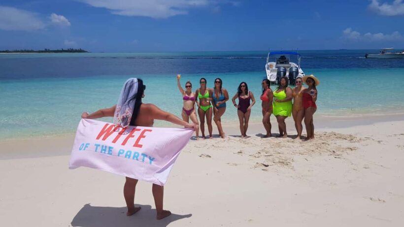 Center Console Private Bahamas Boat Charter - Key Points