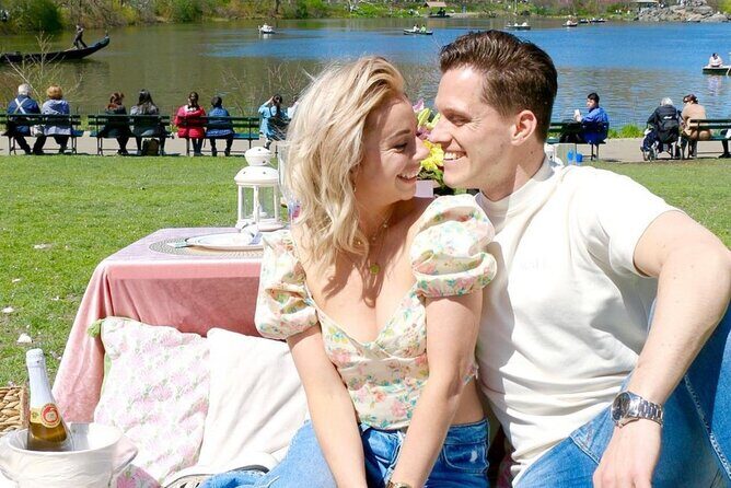 Central Park Luxury Picnic for 5 to 8 Person - What Makes This Experience Stand Out