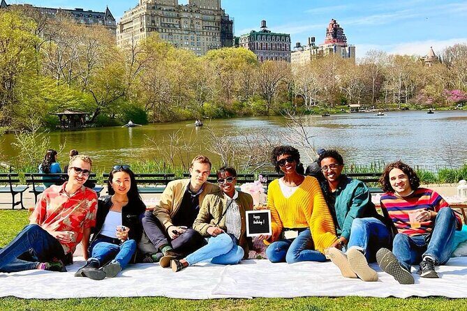 Central Park Luxury Picnic for 5 to 8 Person - FAQ