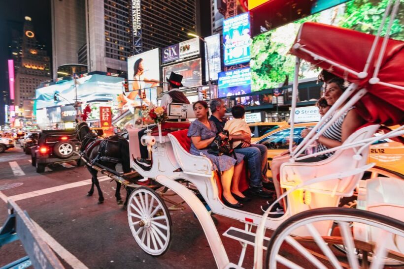 Central Park, Rockefeller & Times Carriage Ride (4 Adults) - Key Points