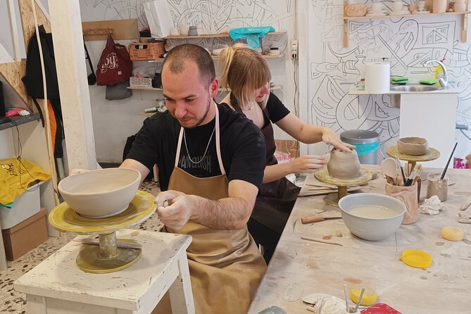 Ceramic and Pottery Creative Workshop With Two Local Artists - Location and Accessibility
