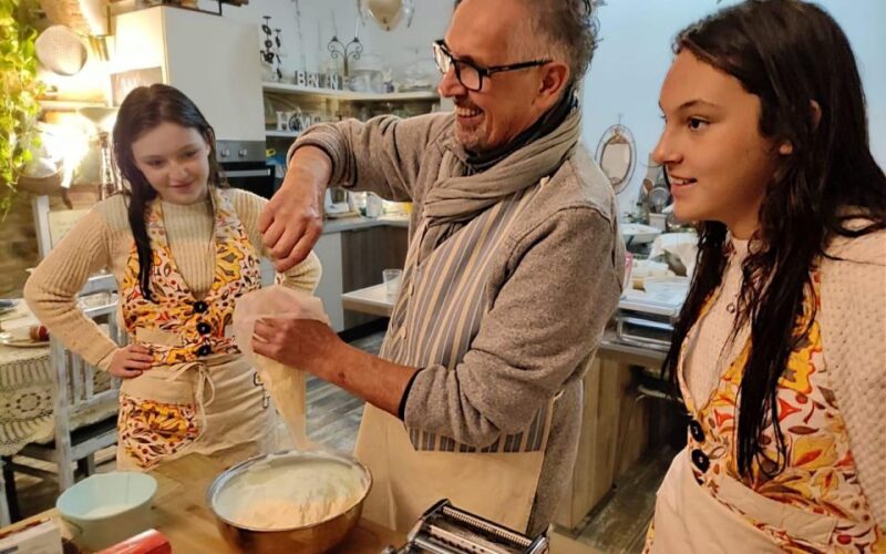 Certaldo: Typical Tuscan cooking class and convivial meal - Summary