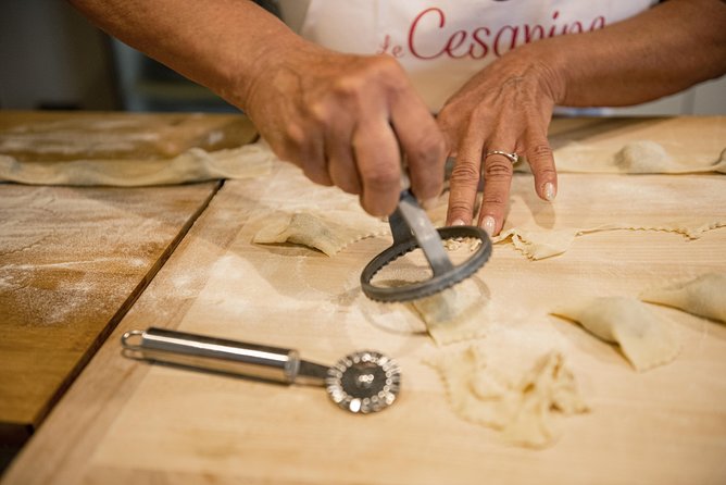 Cesarine: Fresh Pasta Class & Meal at Locals Home in Lucca - Key Points