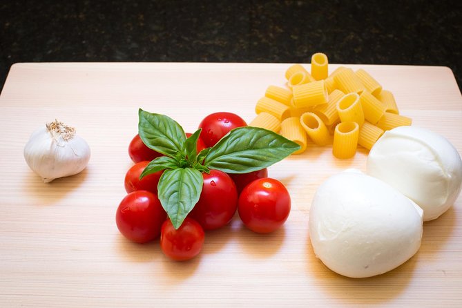 Cesarine: Market Tour & Cooking Class at Local's Home in Lucca - Introduction