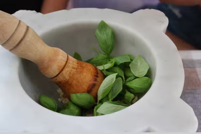 Cesarine: Trofie, Pesto,Tiramisu Class by the Sea in Cinque Terre - Who Should Book This?