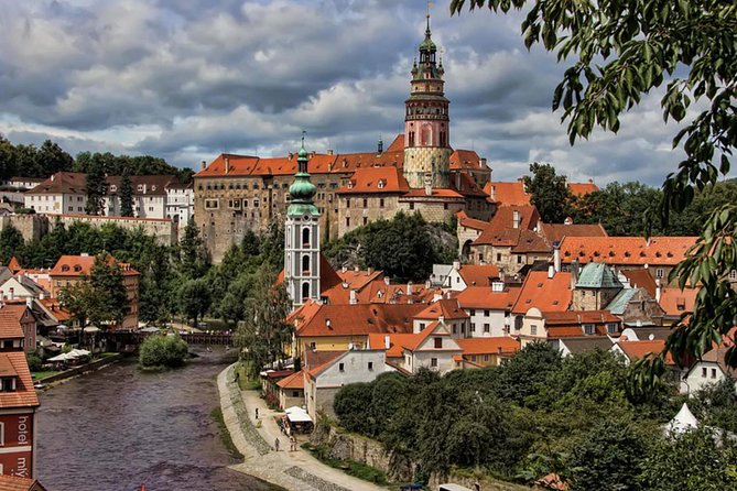 Cesky Krumlov Full day tour from Prague and back - How You’ll Travel
