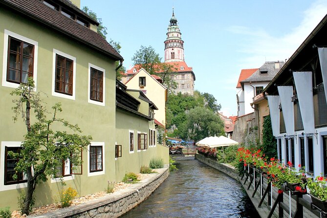 Cesky Krumlov Small-Group Day Trip From Vienna - Seamless Transportation and Convenient Logistics