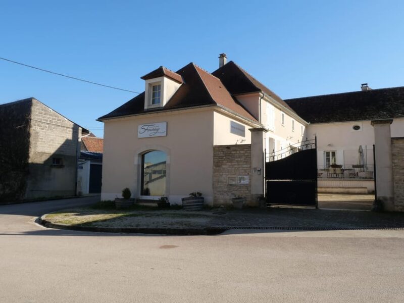 Chablis: Visit and Tasting Family Winery - Booking Information