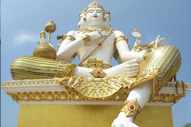 Chachoengsao One Day Trip from Bangkok : Historic Market & Temple - Key Points