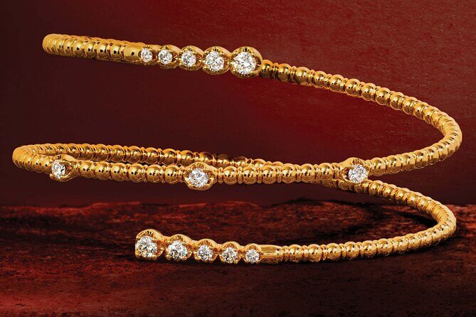 Champagne and Diamond Shopping Experience in Downtown, Bahamas - A Practical Look at the Tour Details