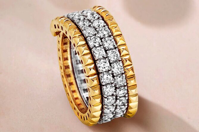 Champagne and Diamond Shopping Experience in Downtown, Bahamas - Why Choose This Tour?