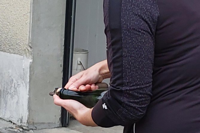 Champagne Lamiable: Make Your Own Champage Bottle ! - The Unique Champagne-Making Process