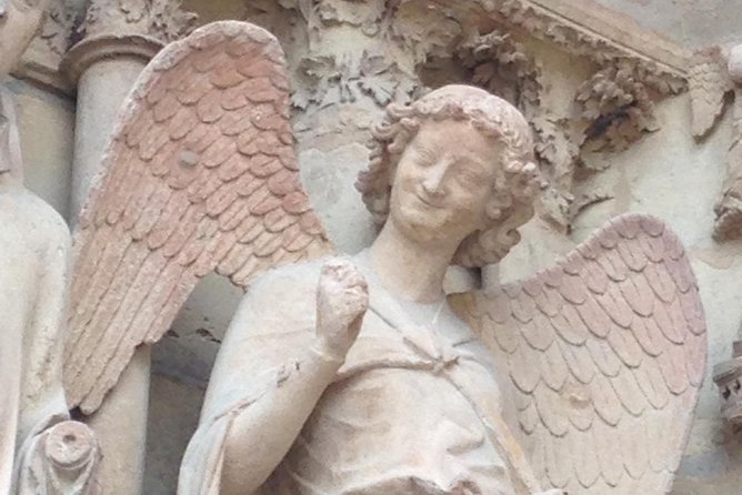 Champagne Private Tour Veuve Clicquot Tasting From Reims Epernay - Champagne Tasting at a Family Estate