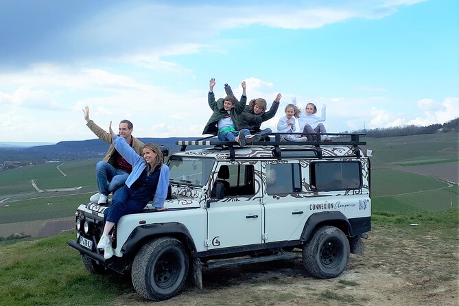 Champagne Tasting, Panoramic Walk in the Vineyards - Accessibility and Participation