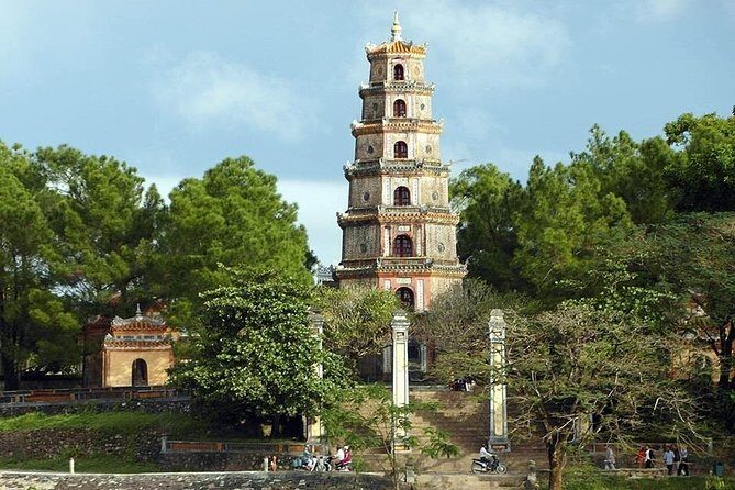 Chan May Port: Private Car to Hoi An or Ba Na Hills & Hue - Hoi An Ancient Town: The Cultural Gem