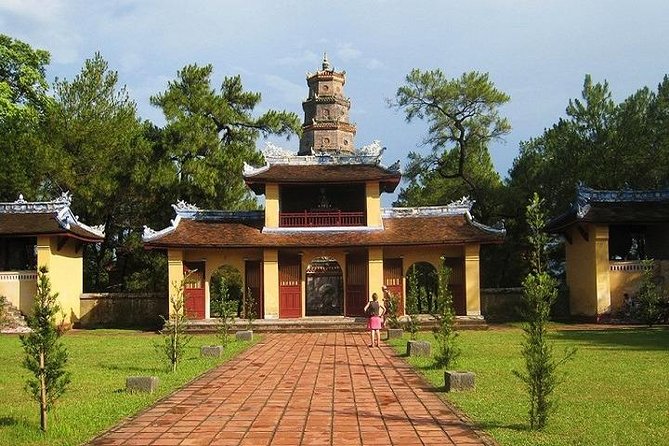 Chan May Port to Hue, Hoi An or Golden Hand Bridge of Bana Hills - Roast and Boil: The Hoi An Experience