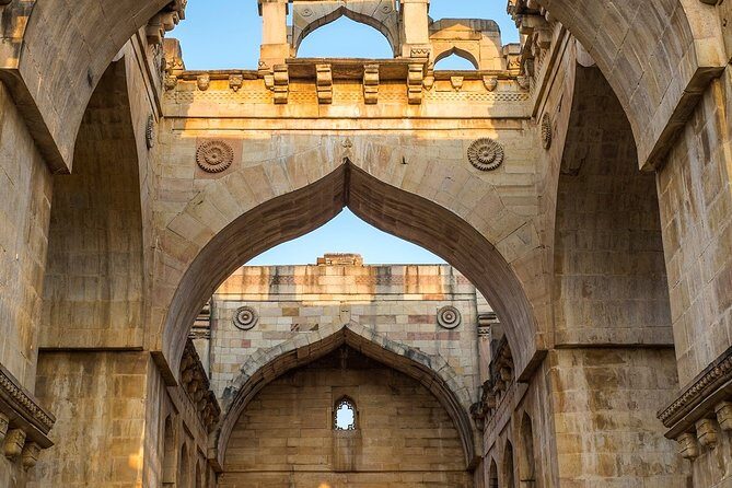 Chanderi  History with a silken touch (Day Excursion from Jhansi) - An In-Depth Look at the Tour Itself