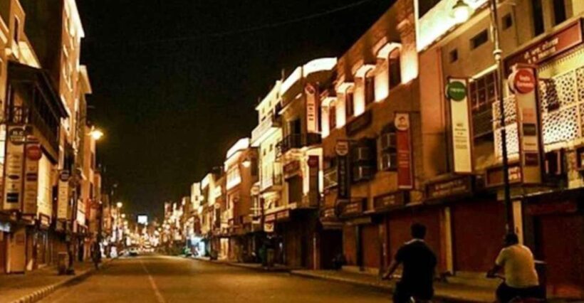 Chandigarh Nightlife Tour with shopping and food tasting - Key Points