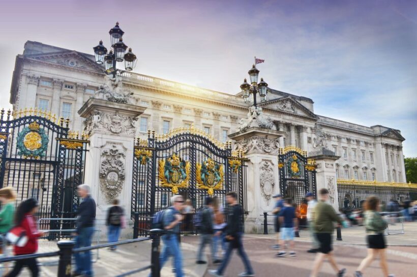 Changing of the Guard and Buckingham Palace Entry Ticket - Who Should Consider This Tour?