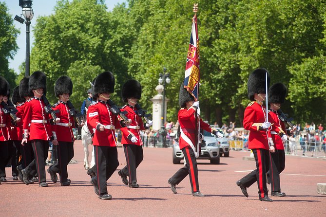 Changing of the Guard Guided Tour at Buckingham Palace - Customer Feedback and Recommendations