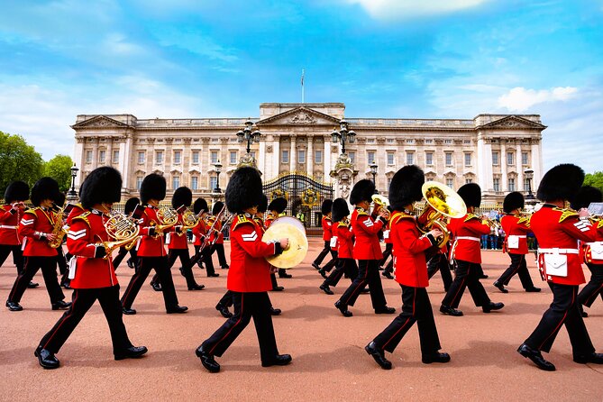 Changing of the Guard Guided Tour at Buckingham Palace - The Sum Up