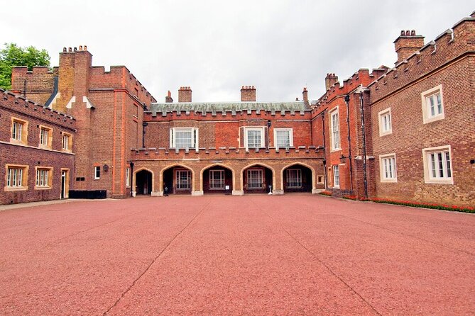 Changing of the Guard & Royal London Small-Group Walking Tour - Changing of the Guard Ceremony