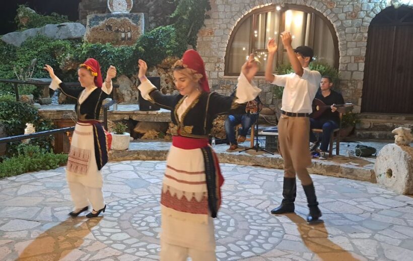 Chania: Cretan Folklore Dance Show with Dinner - Who Should Consider This Tour?