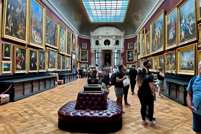 Chantilly Tour: Great Stables and Renaissance Meal From Paris - Important Considerations