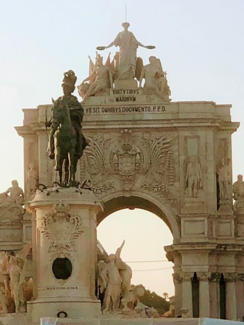 Chaparru's Tours_Lisbon:2-hour sightseeing tour by TukTuk - Frequently Asked Questions